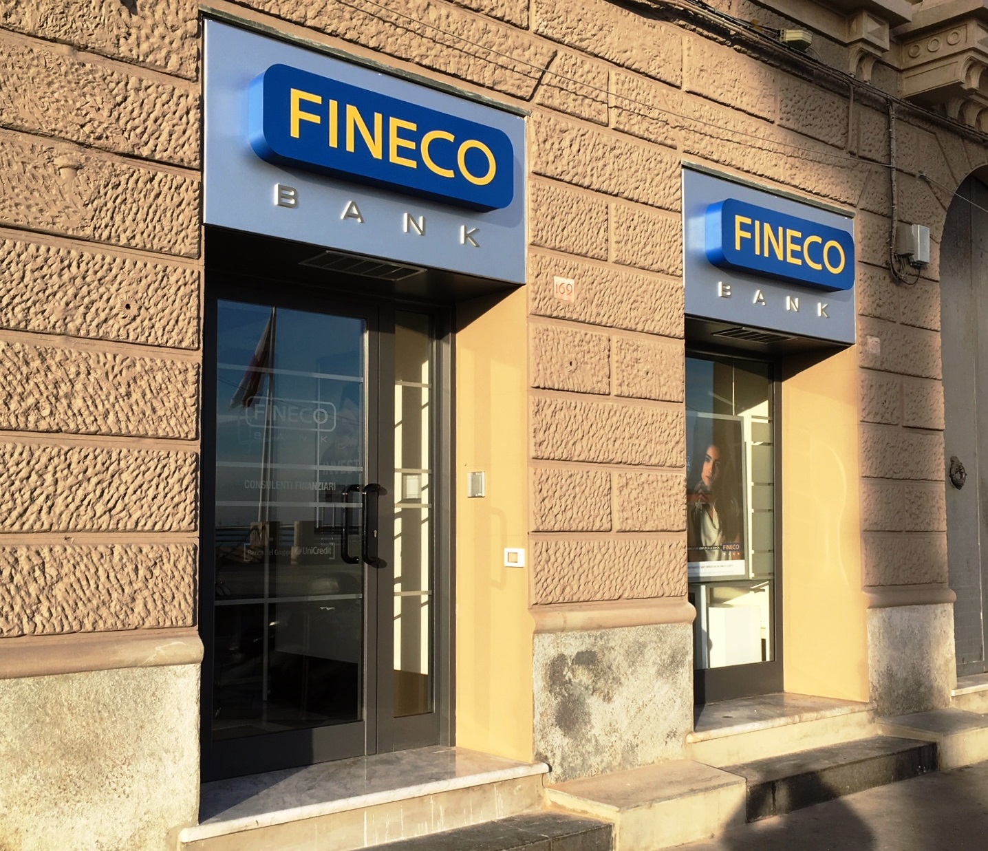 ZenaZone • FinecoBank: un nuovo Center nel ponente e open day in tutta ...